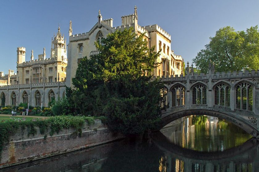 The Cambridge Tradition Summer Program | Oxbridge Academic Programs